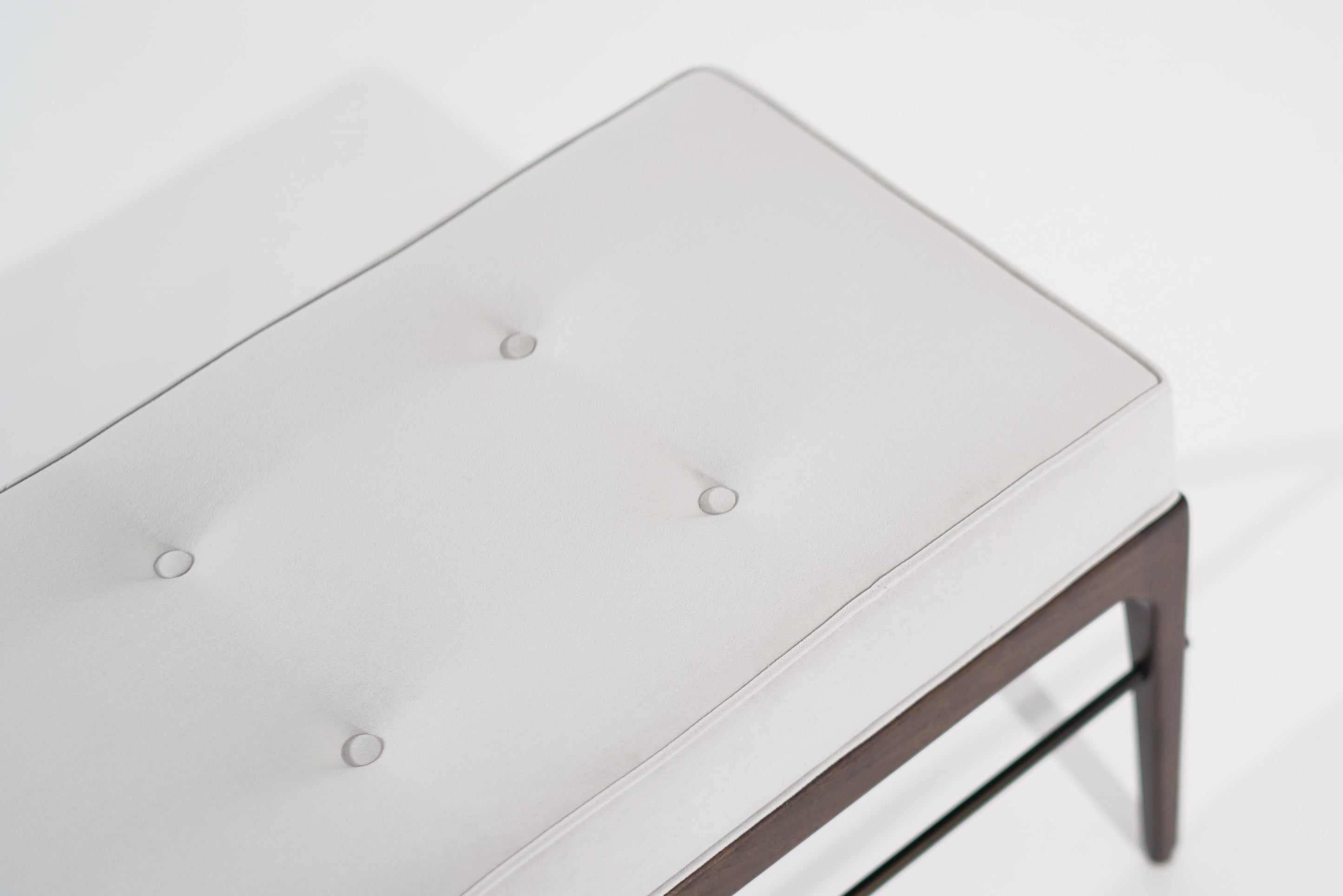 Linear Bench Series 72 | Bespoke MCM Seating – Stamford Modern